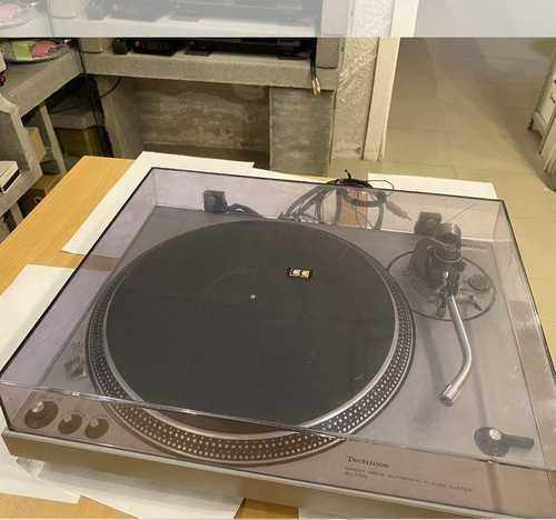 Проигрыватель винила Technics SL-1700