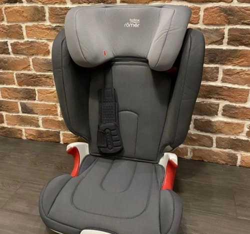 Автомобильное кресло britax romer kidfix XP