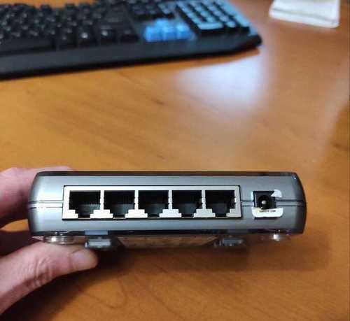 Коммутатор 3COM Gigabit Switch 5 3cgsu05a