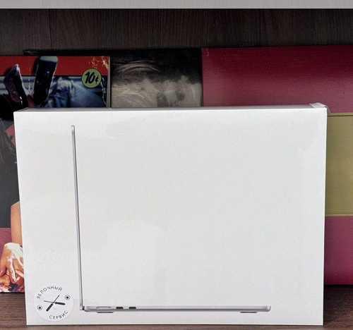 Apple MacBook Air 13" (M2,2022) 8 гб, 256 гб SSD