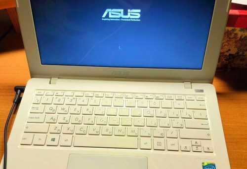 Нетбук asus