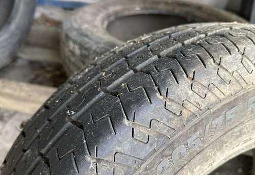 Matador MPS 330 Maxilla 2 205/75 R16C