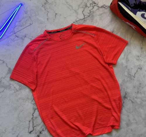 Футболка Nike Running Dri-Fit L