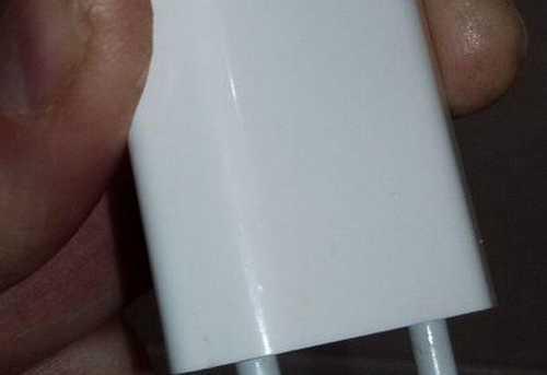 Универсальное зарядное устройство Apple 1 ампер