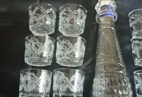 Набор стеклянных стаканов