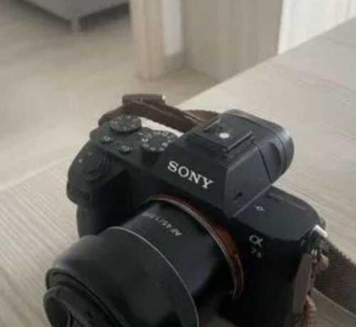 Sony Alpha7II +Объектив Samyang AF 45mm f/1.8 Sony