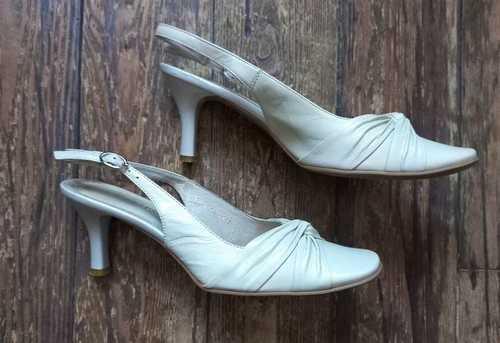Женские туфли Calipso 37 светлые на свадьбу