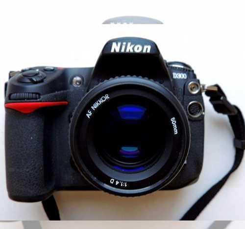 Nikon D300 с объективом Nikon AF Nikkor 50/1,4