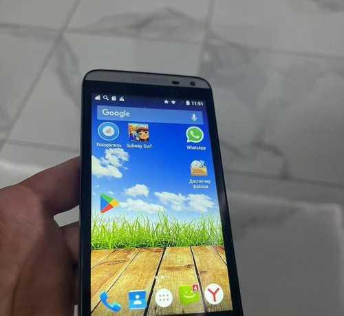 Телефон Micromax AQ5001