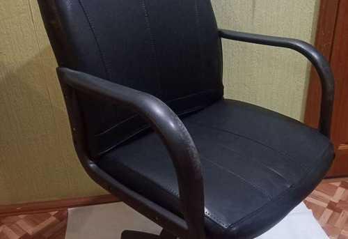Кресло кожаное компьютерное