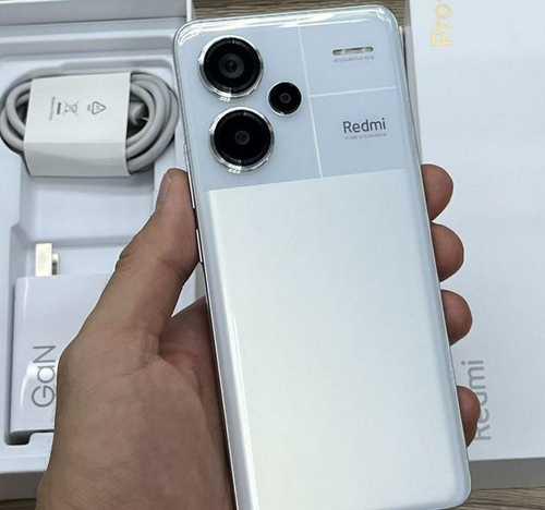 Xiaomi Redmi Note 13 Pro+, 12/256 ГБ