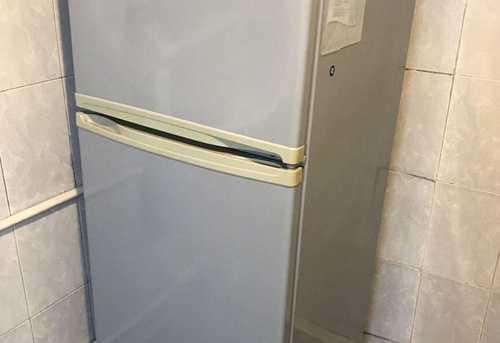 Холодильник двухкамерный Днепр-232 б/у