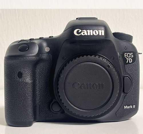 Canon 7D Mark II Body пробег 11 000 кадров