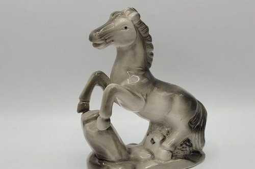 Статуэтка фарфор Лошадь Конь Пони 14,5 см