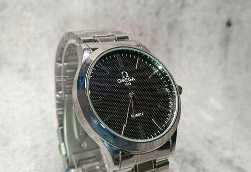 Мужские наручные часы Omega с черным циферблатом