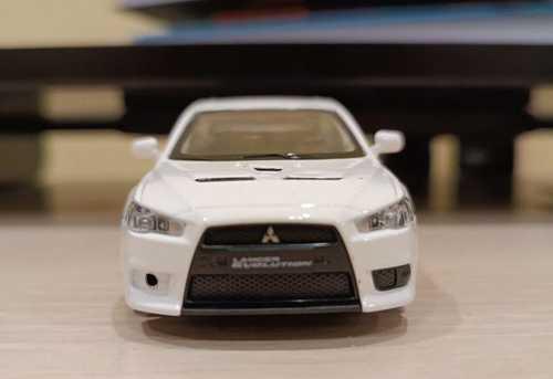Моделька Mitsubishi Lancer Evolution