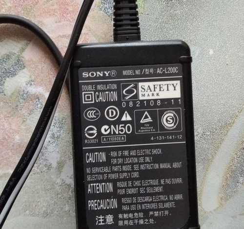 Блок питания Sony AC-L200C