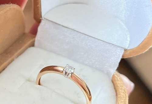 Золотое кольцо с бриллиантом 16