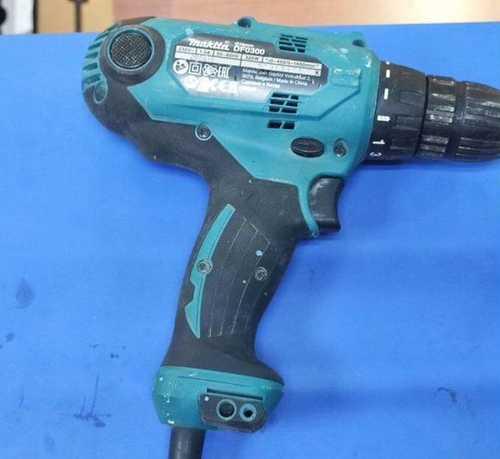 Шуруповерт Makita df030