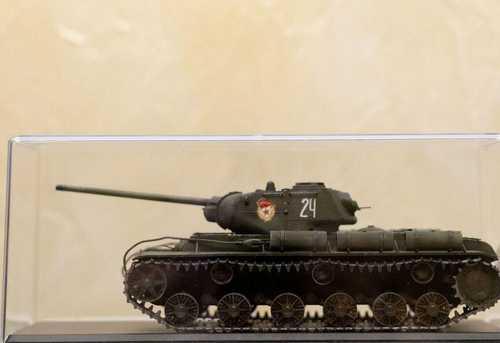 Модель танка кв-85 в подарочном боксе (1/35)