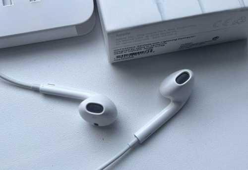 Наушники EarPods Lightning