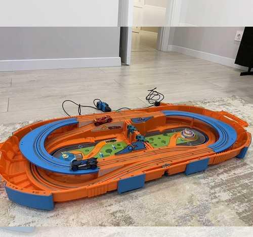 Гоночный трек hot wheels