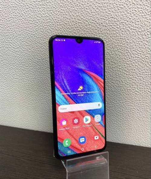 Телефон Samsung Galaxy A40 4/64Gb