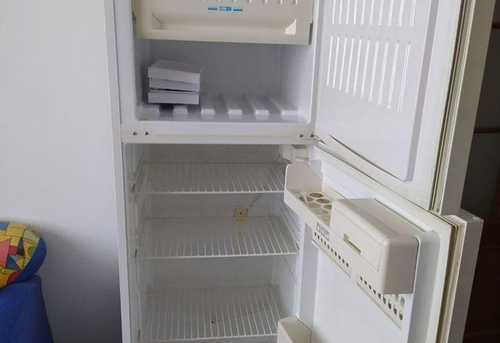 Холодильник бу,Стинол 110,в рабочем состоянии