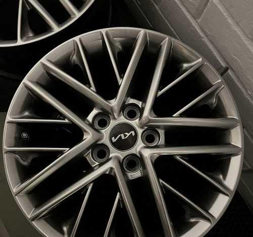 Литые диски r17х7J ET40 5x114 3 DWS Wheels