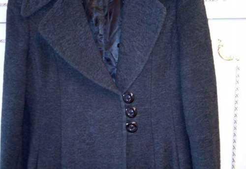 Пальто женское демисезонное (размер 46-48)