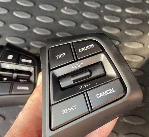 Кнопки на руль Hyundai Creta