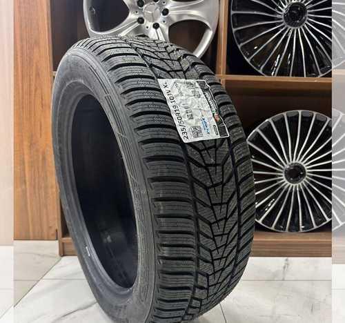 Hankook Winter I'Cept Evo 3 W330A 235/50 R19 103V