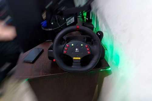 Игровой руль Logitech Momo Racing (mod 900)