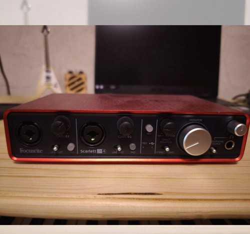 Focusrite 2i4, 1 gen, звуковая карта