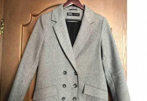 Пальто женское Zara xs