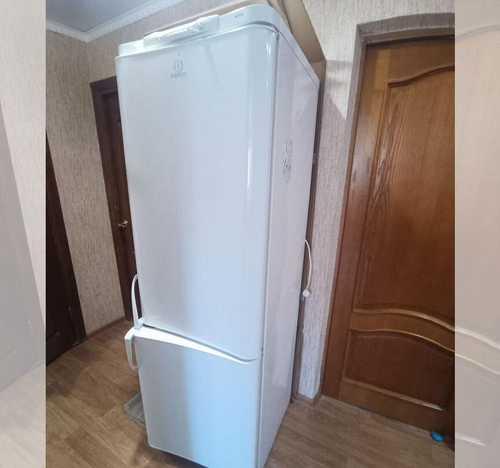 Холодильник Indesit no frost