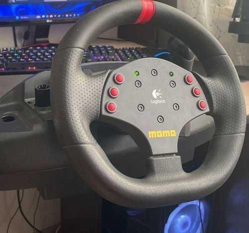 Руль Logitech Momo Racing 900 градусов