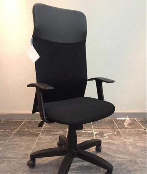 Офисное компьютерное кресло Leo A black