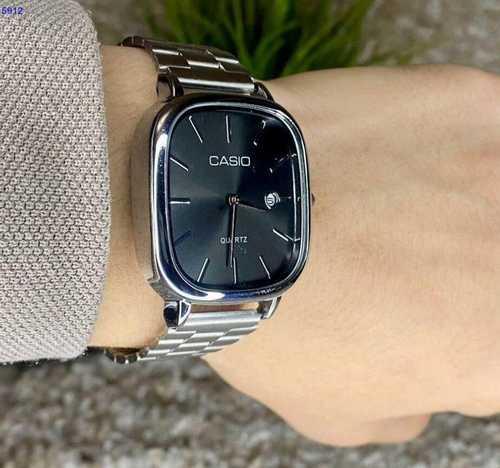 Наручные часы Casio