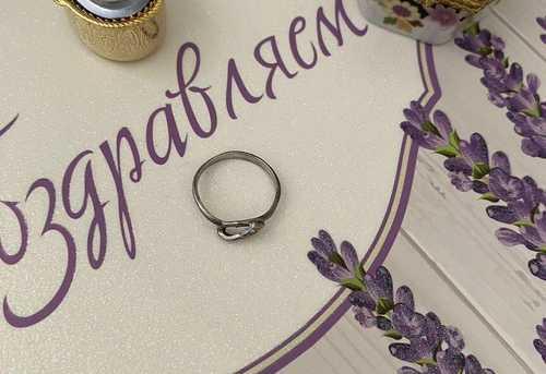 Серебряное кольцо с фианитами 15,5 р