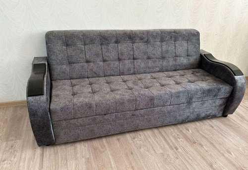 Прямой диван в наличии не б/у