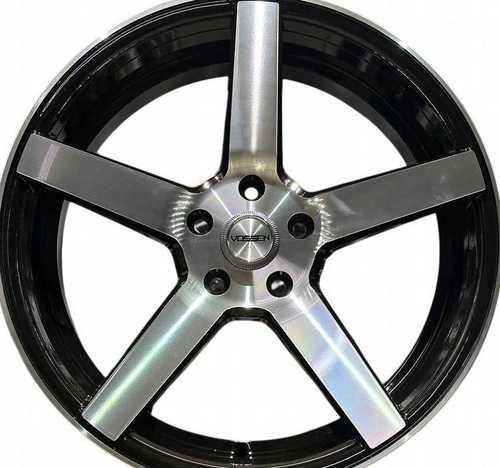 Литые диски R18 5x114.3 в стиле vossen