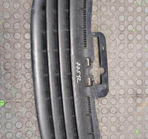 Решетка радиатора Volkswagen Caddy, 2007
