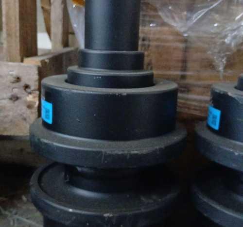 Каток R180LC-7, R210LC-7, R250LC-7