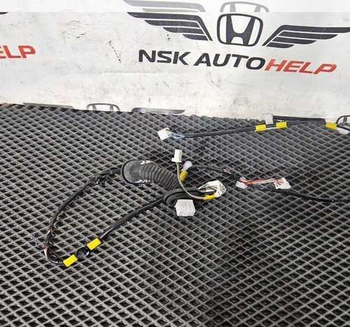 Проводка двери задняя правая Toyota Camry ACV40