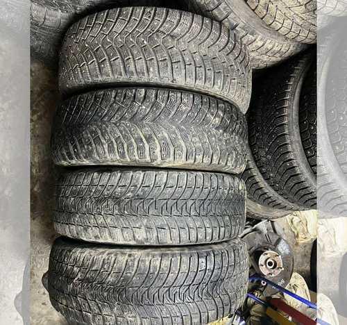 Michelin X-ICE north 215/65/16