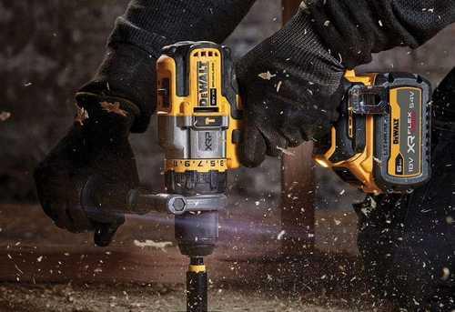 Шуруповерт DeWalt dcd 999