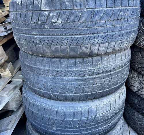 Bridgestone Blizzak VRX 225/55 R17