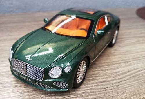 Инерционная машинка Bentley continental 1:24