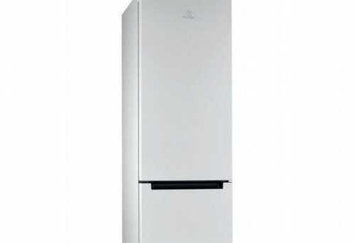 Новый холодильник Indesit DS 4200 W белый